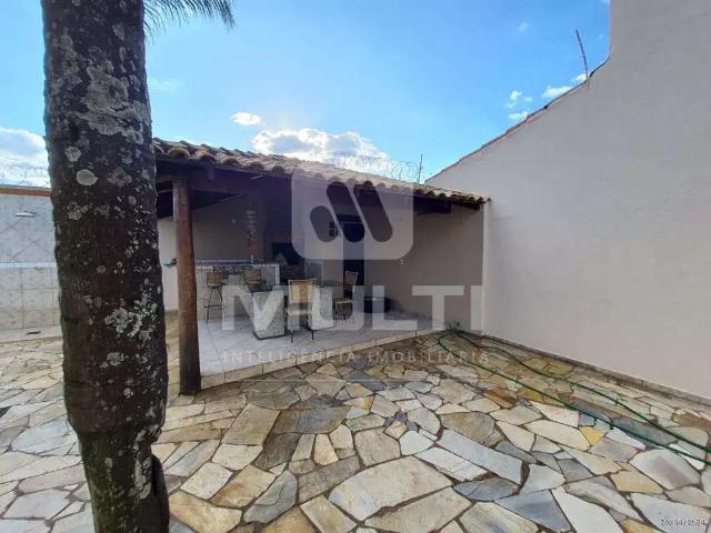 Casa / Sobrado para Venda em Uberlândia/MG Santa Mônica 3 Quartos