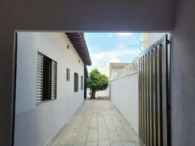 Casa / Sobrado para Venda em Uberlândia/MG Santa Mônica 3 Quartos