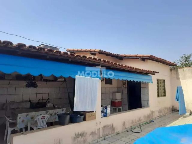 Casa / Sobrado para Venda em Uberlândia/MG Santa Mônica 3 Quartos