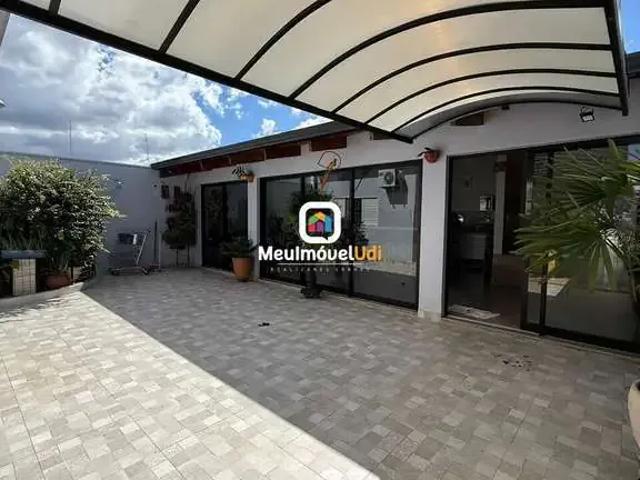 Casa / Sobrado para Venda em Uberlândia/MG Santa Mônica 3 Quartos