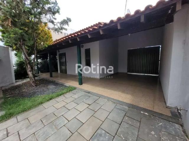 Casa / Sobrado para Venda em Uberlândia/MG Santa Mônica 3 Quartos