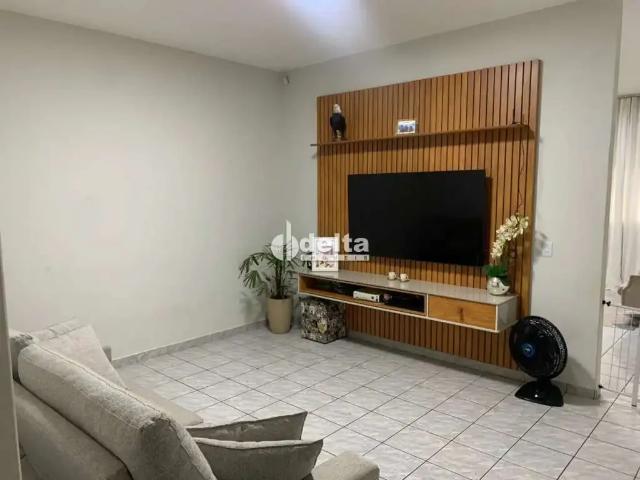 Casa / Sobrado para Venda em Uberlândia/MG Santa Mônica 3 Quartos