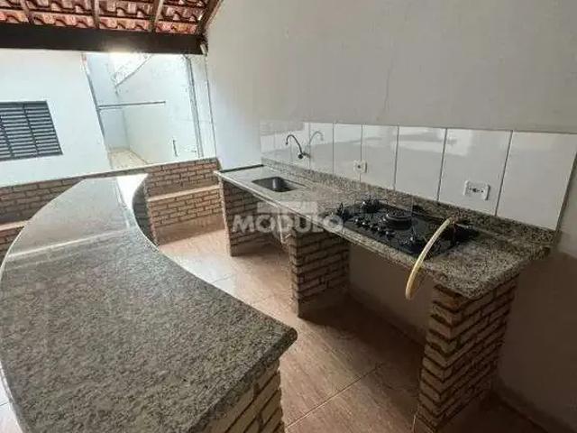 Casa / Sobrado para Venda em Uberlândia/MG Santa Mônica 3 Quartos