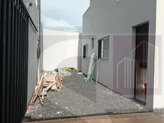 Casa / Sobrado para Venda em Uberlândia/MG Santa Mônica 3 Quartos