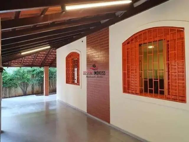 Casa / Sobrado para Venda em Uberlândia/MG Santa Mônica 3 Quartos