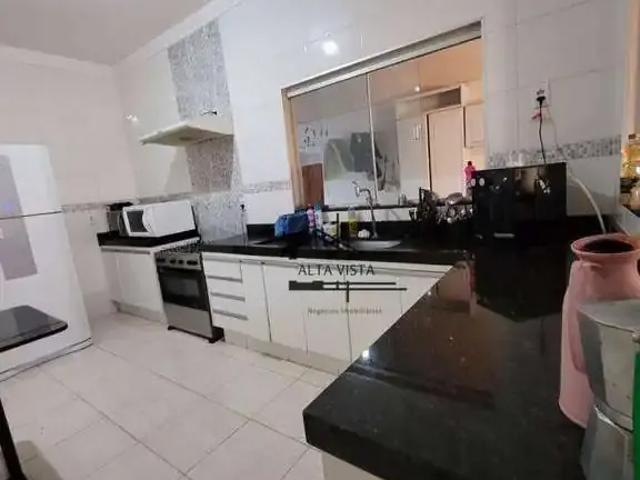 Casa / Sobrado para Venda em Uberlândia/MG Santa Mônica 3 Quartos