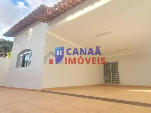 Casa / Sobrado para Venda em Uberlândia/MG Santa Mônica 3 Quartos