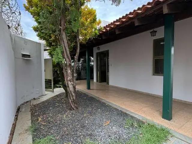 Casa / Sobrado para Venda em Uberlândia/MG Santa Mônica 3 Quartos