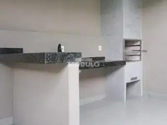 Casa / Sobrado para Venda em Uberlândia/MG Santa Mônica 3 Quartos