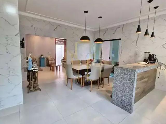 Casa / Sobrado para Venda em Uberlândia/MG Santa Mônica 3 Quartos