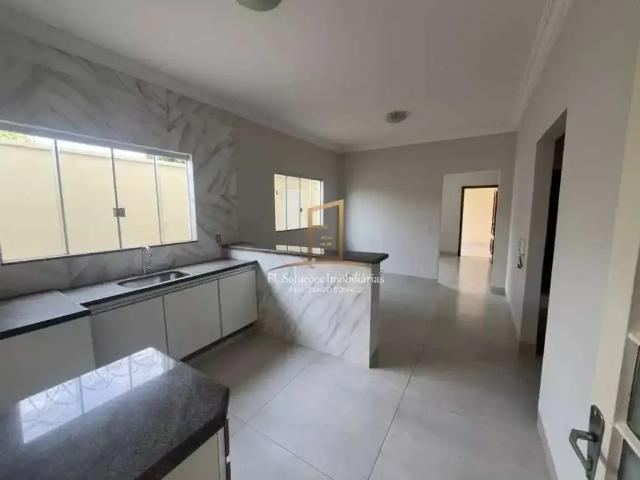 Casa / Sobrado para Venda em Uberlândia/MG Santa Mônica 3 Quartos