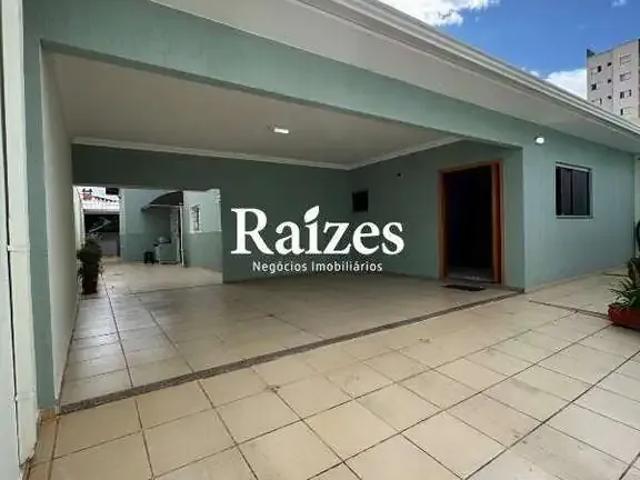 Casa / Sobrado para Venda em Uberlândia/MG Santa Mônica 3 Quartos