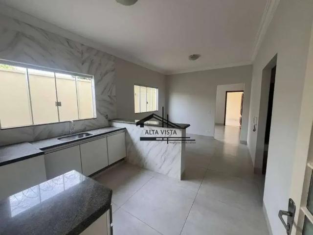 Casa / Sobrado para Venda em Uberlândia/MG Santa Mônica 3 Quartos
