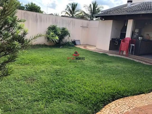 Casa / Sobrado para Venda em Uberlândia/MG Santa Mônica 3 Quartos