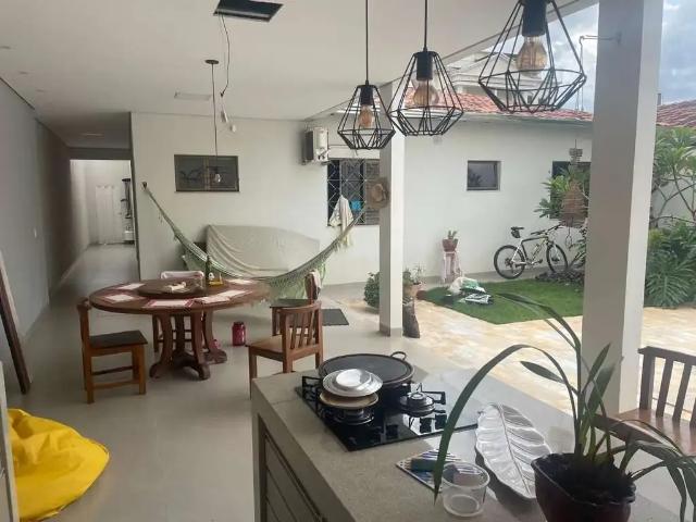 Casa / Sobrado para Venda em Uberlândia/MG Santa Mônica 3 Quartos