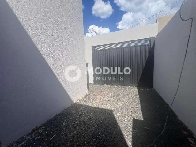 Casa / Sobrado para Venda em Uberlândia/MG Santa Mônica 3 Quartos