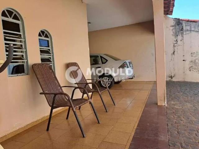 Casa / Sobrado para Venda em Uberlândia/MG Santa Mônica 3 Quartos