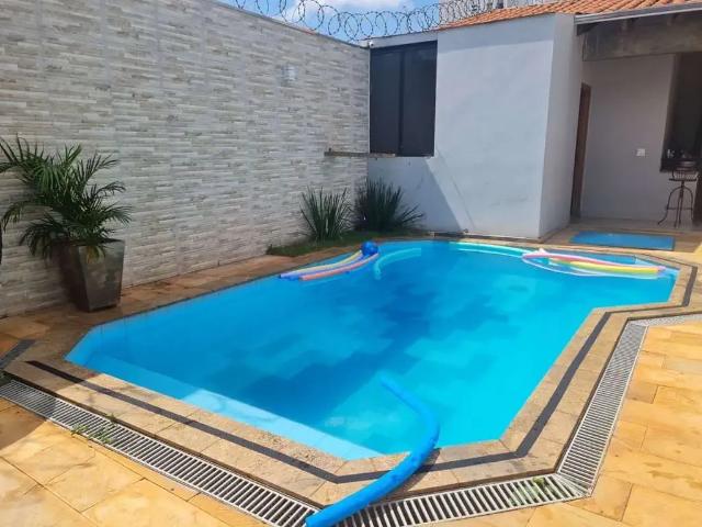 Casa / Sobrado para Venda em Uberlândia/MG Santa Mônica 3 Quartos