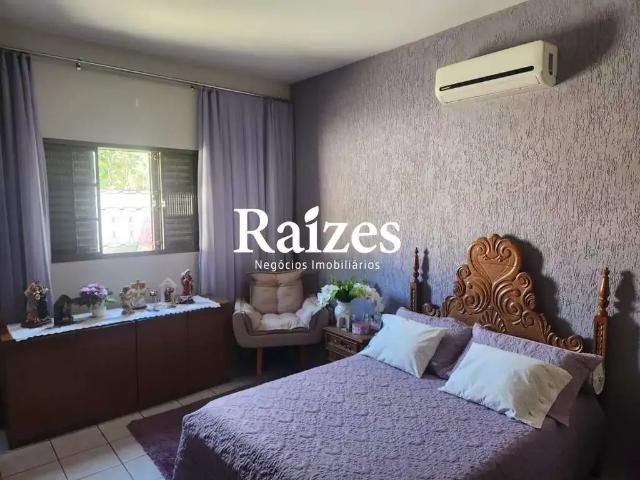 Casa / Sobrado para Venda em Uberlândia/MG Santa Mônica 3 Quartos