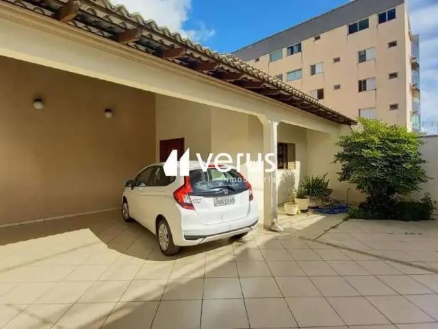 Casa / Sobrado para Venda em Uberlândia/MG Santa Mônica 3 Quartos