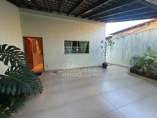 Casa / Sobrado para Venda em Uberlândia/MG Santa Mônica 3 Quartos