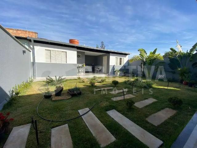 Casa / Sobrado para Venda em Uberlândia/MG Santa Mônica 4 Quartos