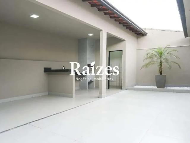 Casa / Sobrado para Venda em Uberlândia/MG Santa Mônica 4 Quartos