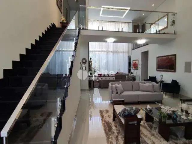 Casa / Sobrado para Venda em Uberlândia/MG Santa Mônica 4 Quartos