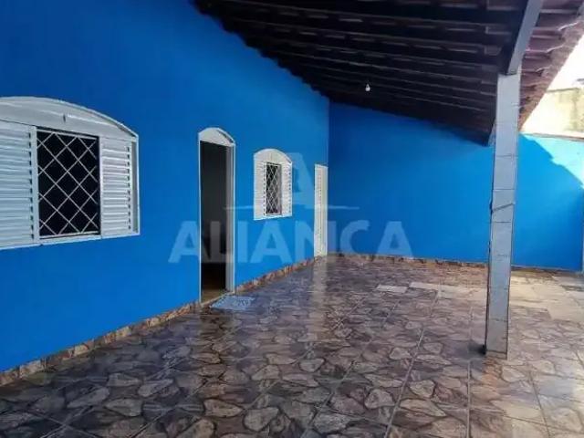 Casa / Sobrado para Venda em Uberlândia/MG Santa Mônica 4 Quartos