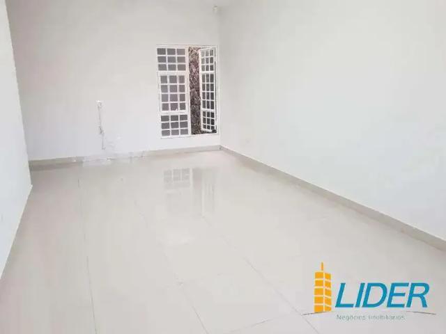 Casa / Sobrado para Venda em Uberlândia/MG Santa Mônica 4 Quartos