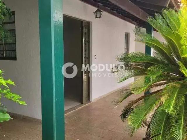Casa / Sobrado para Venda em Uberlândia/MG Santa Mônica 4 Quartos