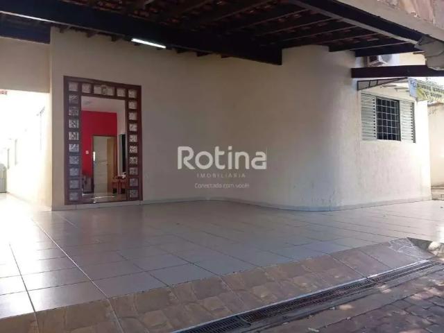Casa / Sobrado para Venda em Uberlândia/MG Santa Mônica 4 Quartos