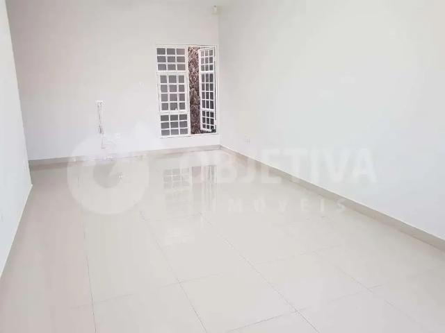 Casa / Sobrado para Venda em Uberlândia/MG Santa Mônica 4 Quartos