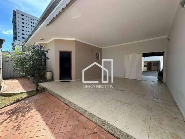 Casa / Sobrado para Venda em Uberlândia/MG Santa Mônica 4 Quartos