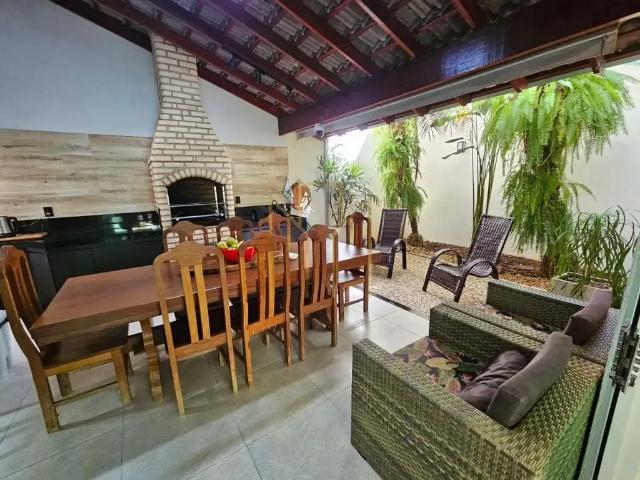 Casa / Sobrado para Venda em Uberlândia/MG Santa Rosa 4 Quartos