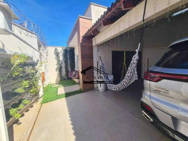 Casa / Sobrado para Venda em Uberlândia/MG Santa Rosa 4 Quartos