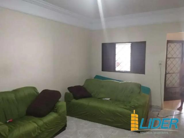 Casa / Sobrado para Venda em Uberlândia/MG Santa Rosa 4 Quartos
