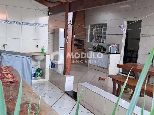 Casa / Sobrado para Venda em Uberlândia/MG Santa Rosa 4 Quartos