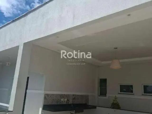 Casa / Sobrado para Venda em Uberlândia/MG Santa Rosa 2 Quartos