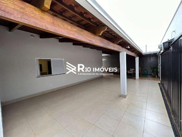 Casa / Sobrado para Venda em Uberlândia/MG Santa Rosa 3 Quartos