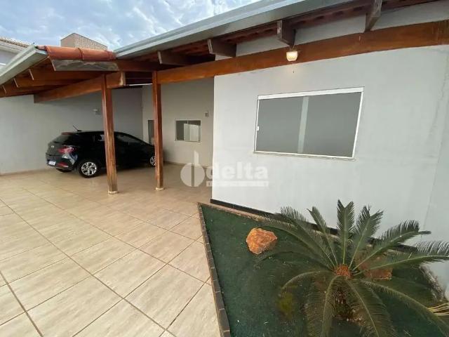 Casa / Sobrado para Venda em Uberlândia/MG Santa Rosa 3 Quartos