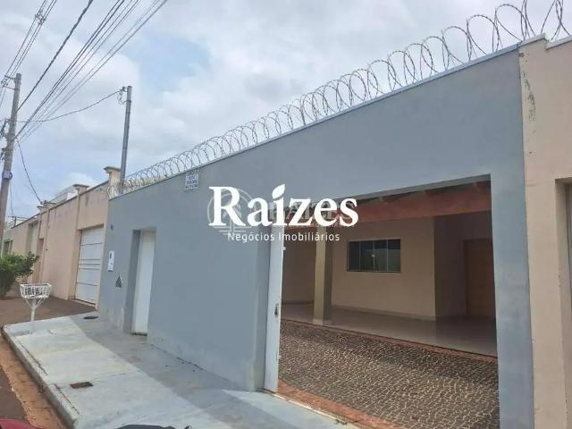 Casa / Sobrado para Venda em Uberlândia/MG Santa Rosa 3 Quartos