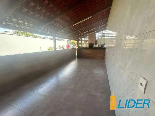 Casa / Sobrado para Venda em Uberlândia/MG Santa Rosa 3 Quartos