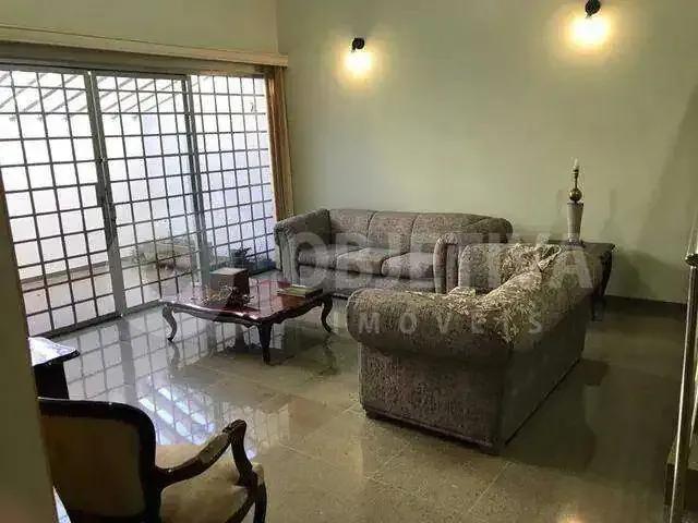 Casa / Sobrado para Venda em Uberlândia/MG Saraiva 4 Quartos