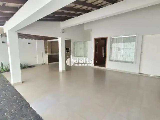 Casa / Sobrado para Venda em Uberlândia/MG Saraiva 4 Quartos