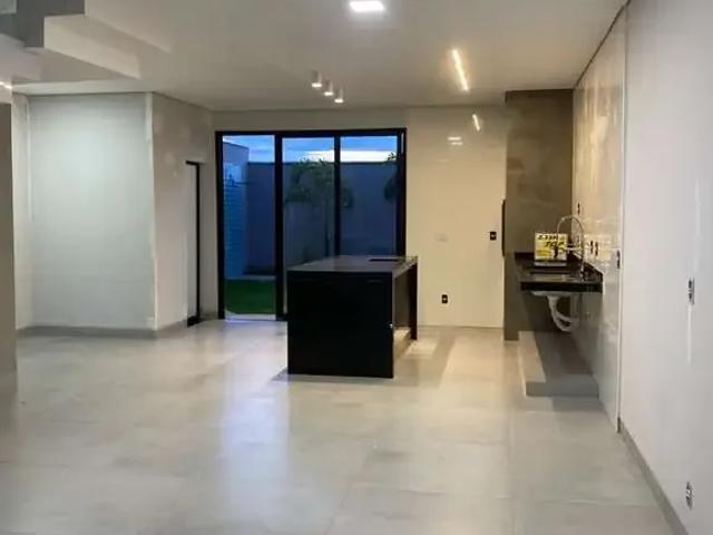 Casa / Sobrado para Venda em Uberlândia/MG Saraiva 3 Quartos