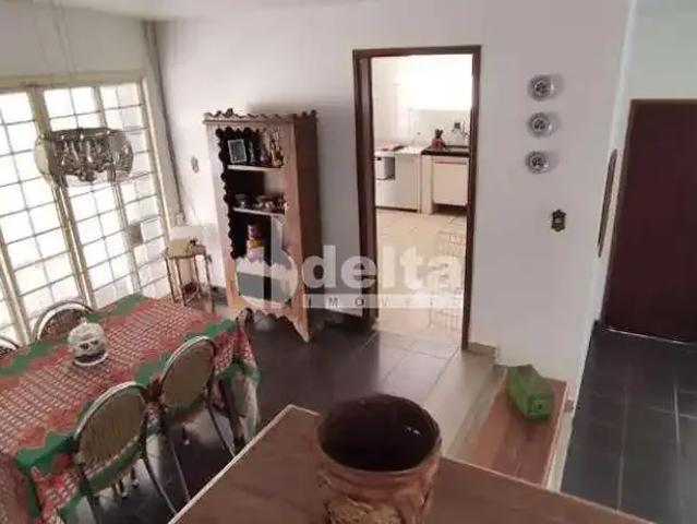 Casa / Sobrado para Venda em Uberlândia/MG Saraiva 3 Quartos