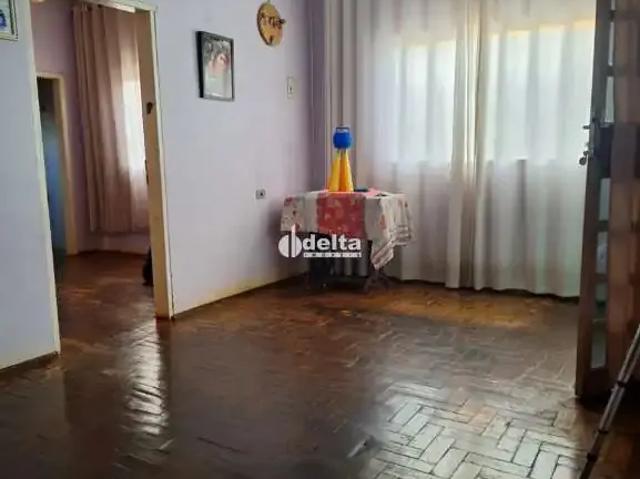 Casa / Sobrado para Venda em Uberlândia/MG Saraiva 3 Quartos