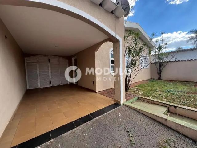 Casa / Sobrado para Venda em Uberlândia/MG Saraiva 3 Quartos