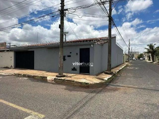 Casa / Sobrado para Venda em Uberlândia/MG Saraiva 3 Quartos